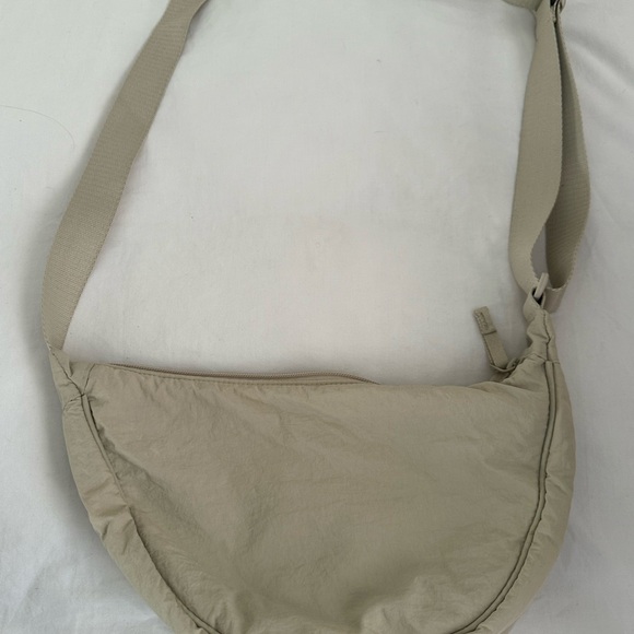 Uniqlo | Bags | Uniqlo Beige Crossbody Bag | Poshmark